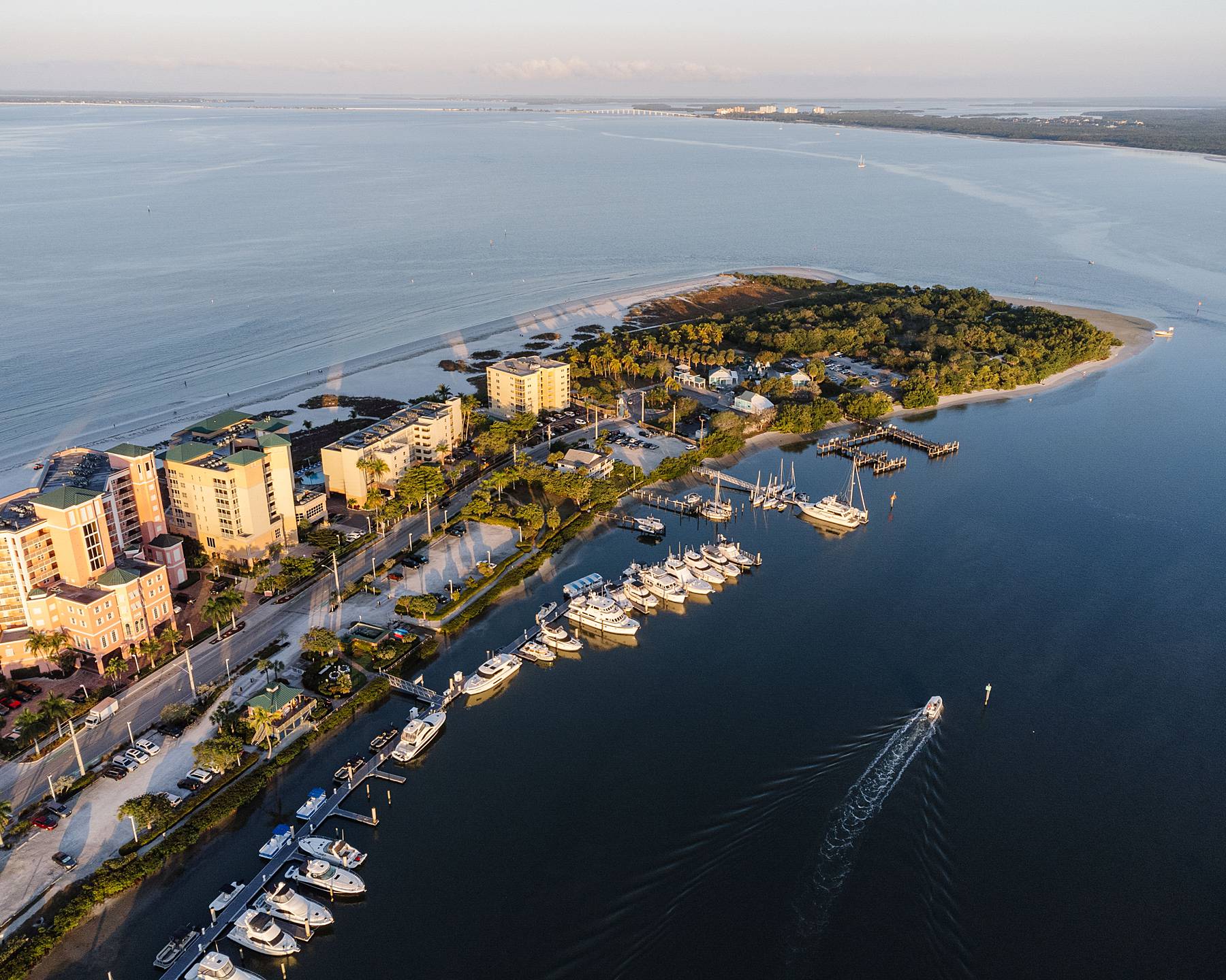 Bowditch Point Park | Family Portrait Session - shanelongphotography.com